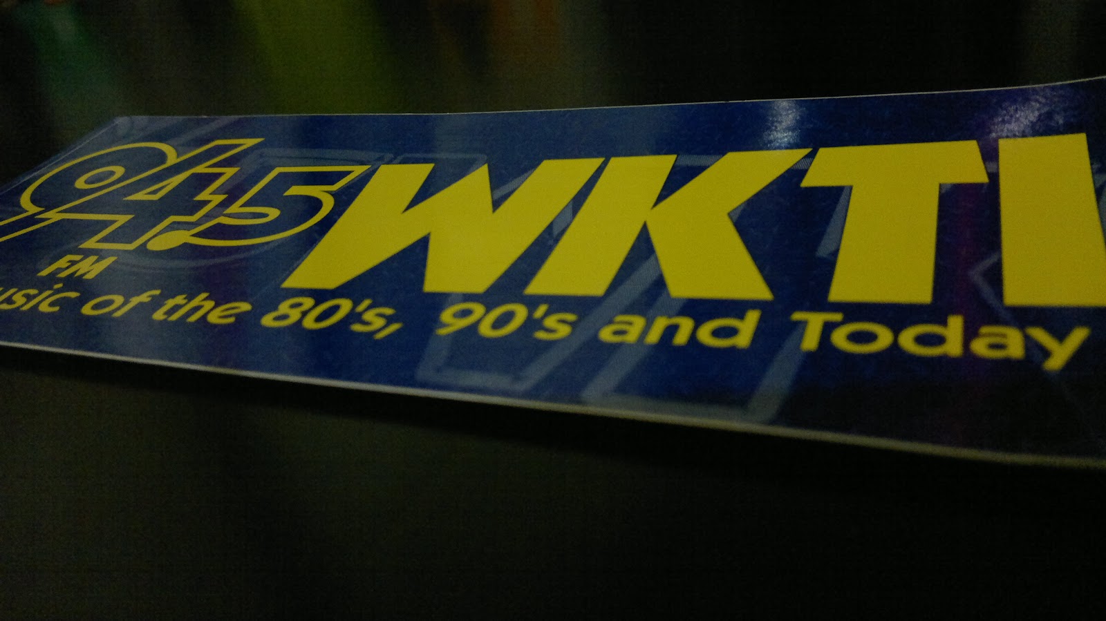 Radio Branding Materials: Sticker | 94.5 WKTI Milwaukee (awal 2000an)