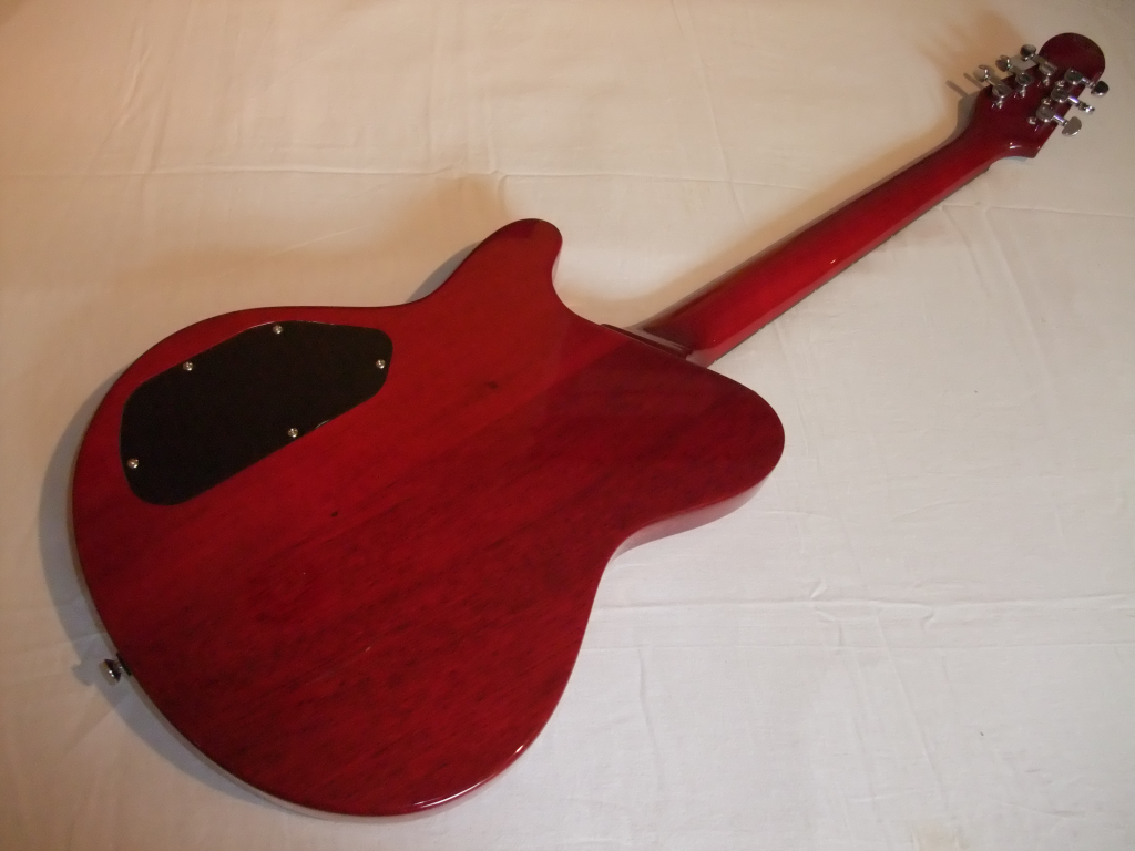 So many guitars, so little talent: Indie #32 - 'Shape' quilted cherry ...