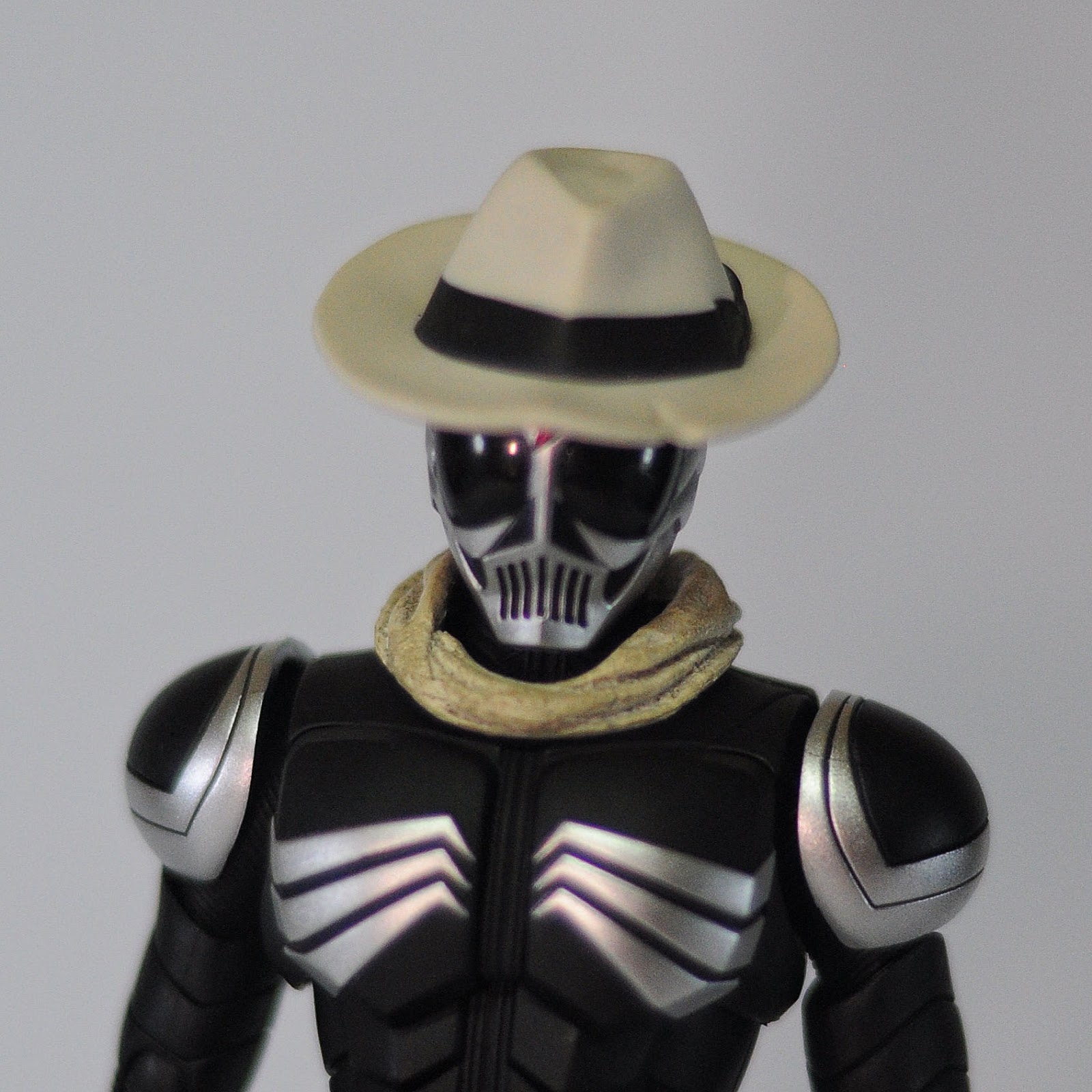 S. H. Figuarts Kamen Rider Skull Renewal Review *UPDATE* - JEFusion