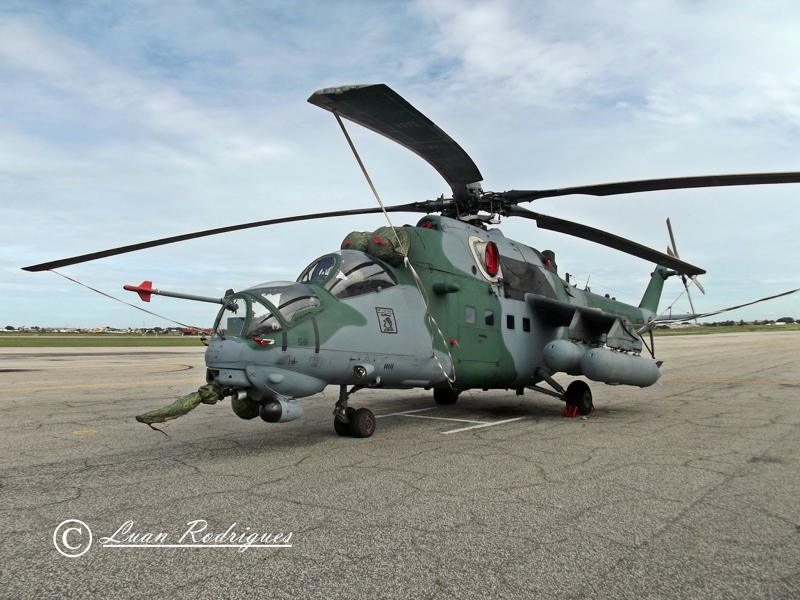 AH-2 Sabre (Mil Mi-35M) FAB 8958, Esquadrão Poti 2°/8° GAv, Força Aérea ...