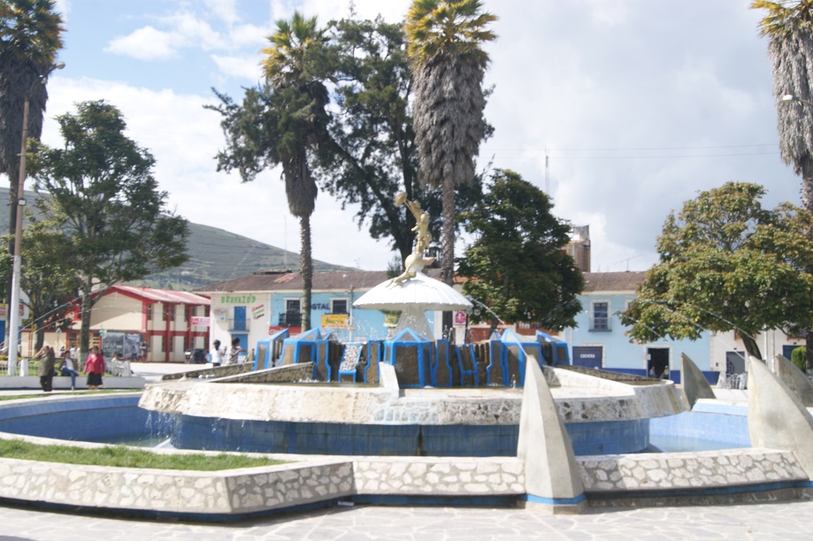 F I R M A D O S: CELENDÍN, LA “CIUDAD DE LOS SOMBREROS”