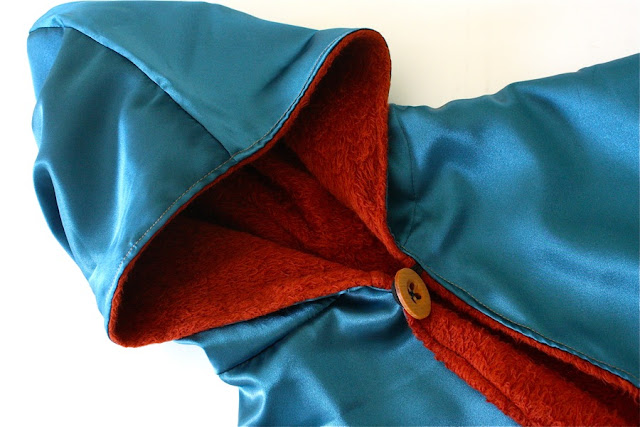 hooded capes - MADE EVERYDAY