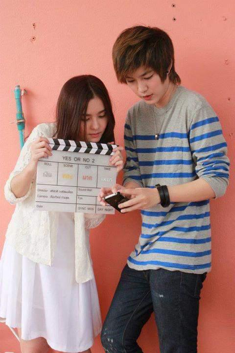 All About Yes or No!: Foto-Foto Eksotik & Cute Aom dan Tina