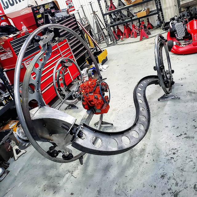 Just A Car Guy: the kraken trike; with 2 hubless wheels mounted as ...