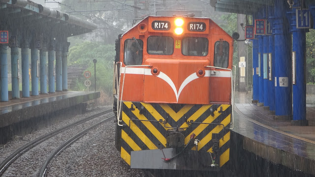 Blair's 鐵道攝影: R174柴電機車 / TRA R174 Diesel-electric Locomotive