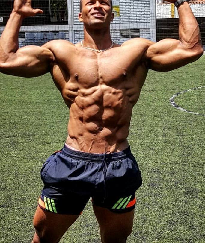 world bodybuilders pictures: columbian bodybuilder Edward Santos from ...