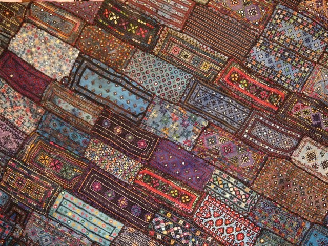 Pakistan In Pictures: Pakistani handicrafts: Intricate and beautiful