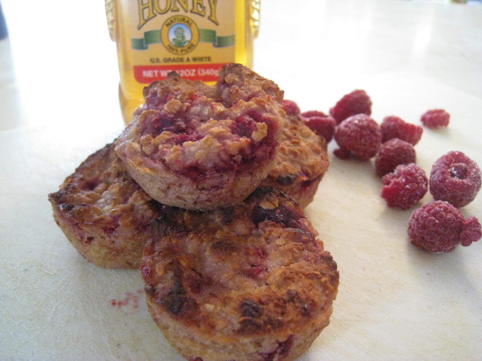 Mini Honey-Raspberry Baked Oatmeal Cups