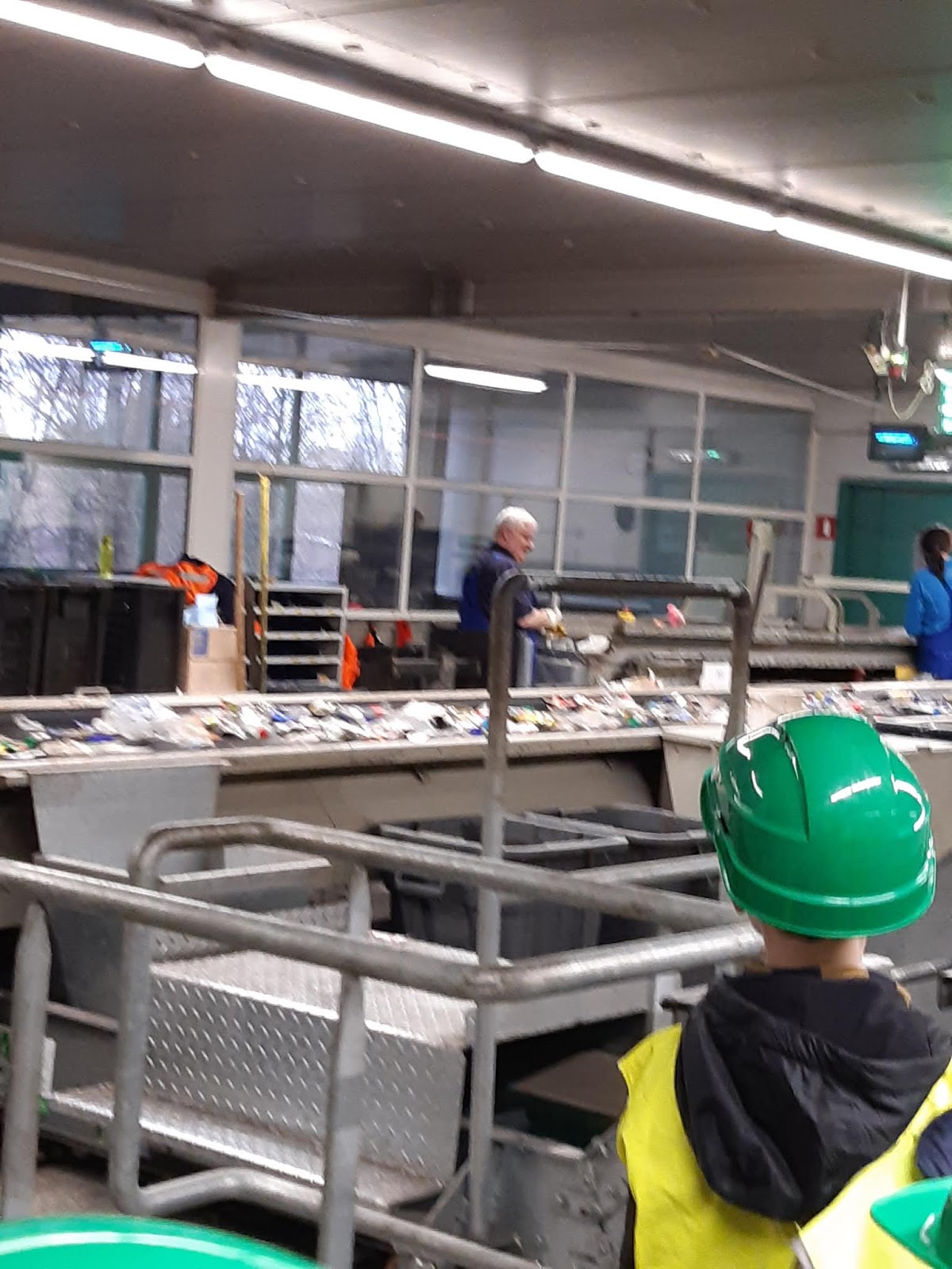 Welkom op de klasblog van het 5e leerjaar!: Leeruitstap IMOG Harelbeke