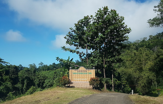 Taman Hutan Rakyat Gunung Tumpa H.V Worang ©JelajahSuwanto