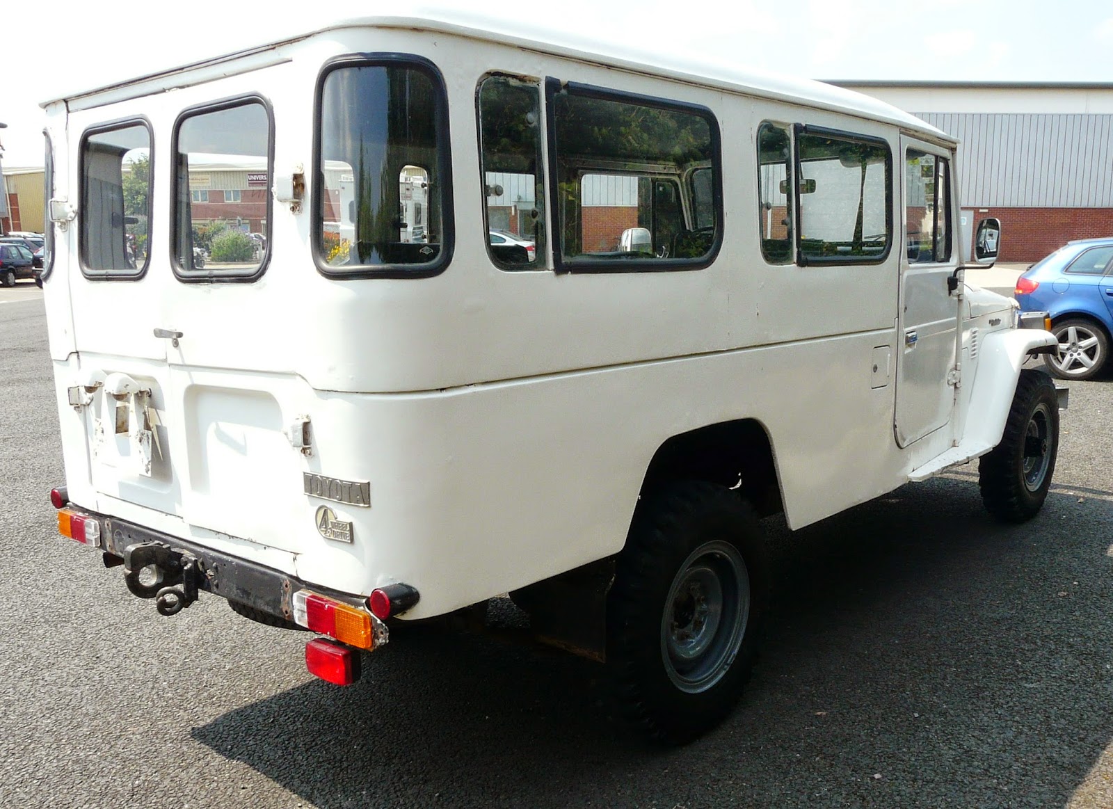 MojRetroGaraz: Toyota Land Cruiser BJ45