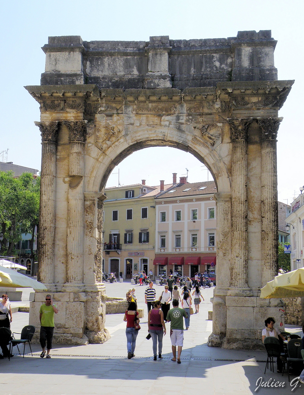 Coins du Monde: CROATIE - Istrie - Découverte de la ville de Pula
