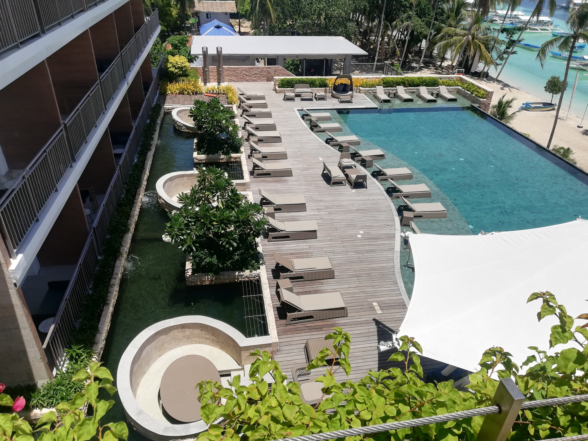 Bohol's Roving Eye: Welcome to Modala Beach Resort in Panglao, Bohol