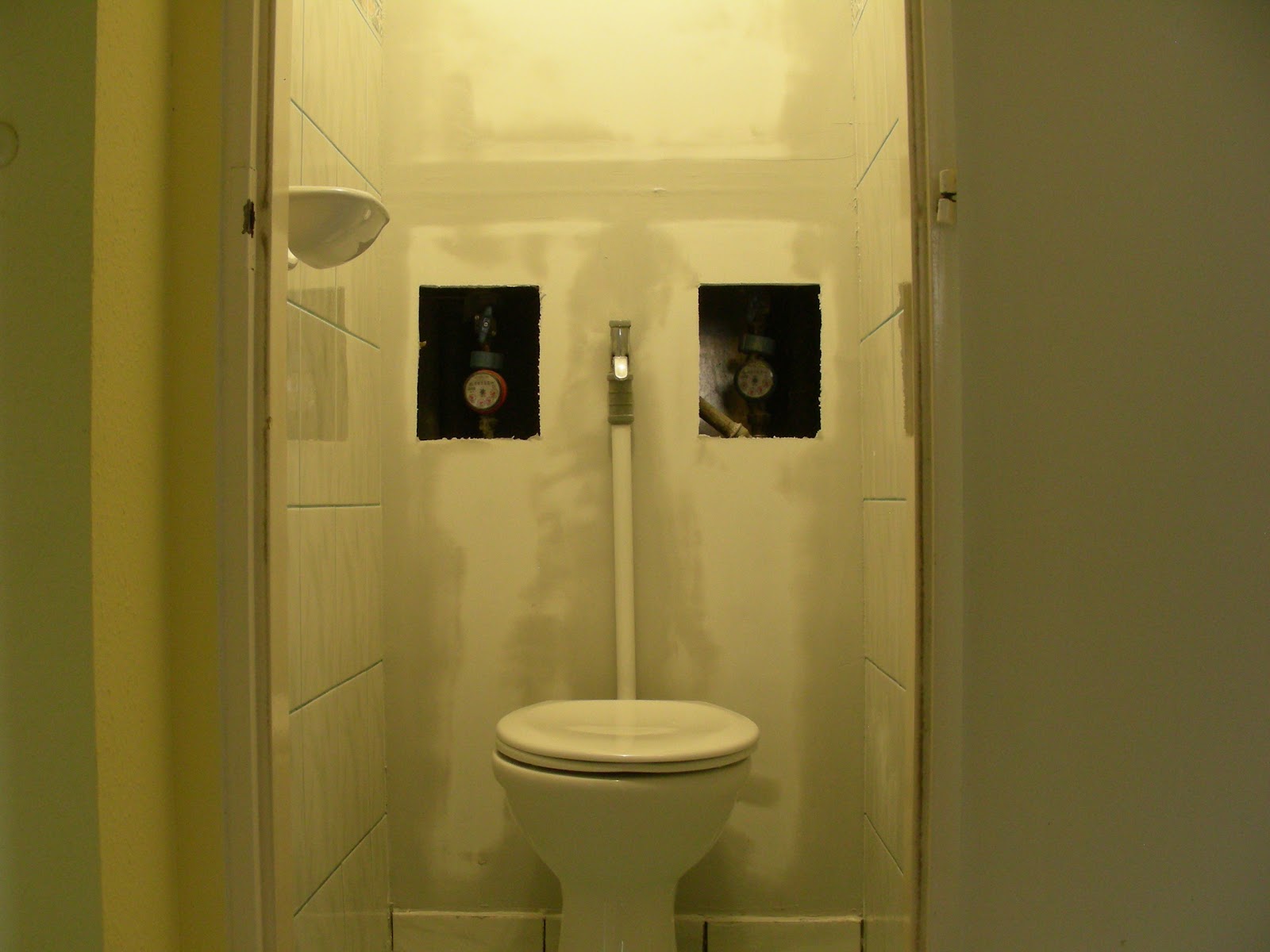 Profi Dekor: WC hátfal panellakásban