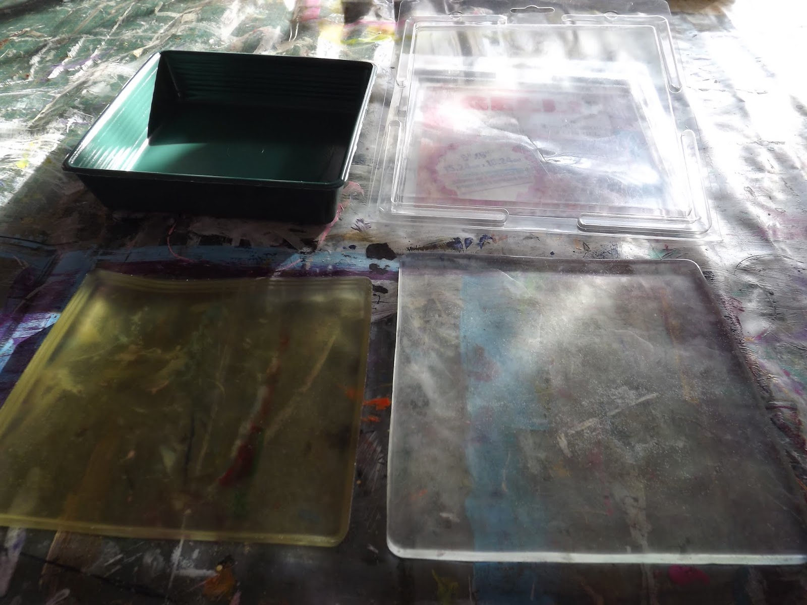 A Pretty Talent Blog: Make Your Own Gelli Plate @ Home