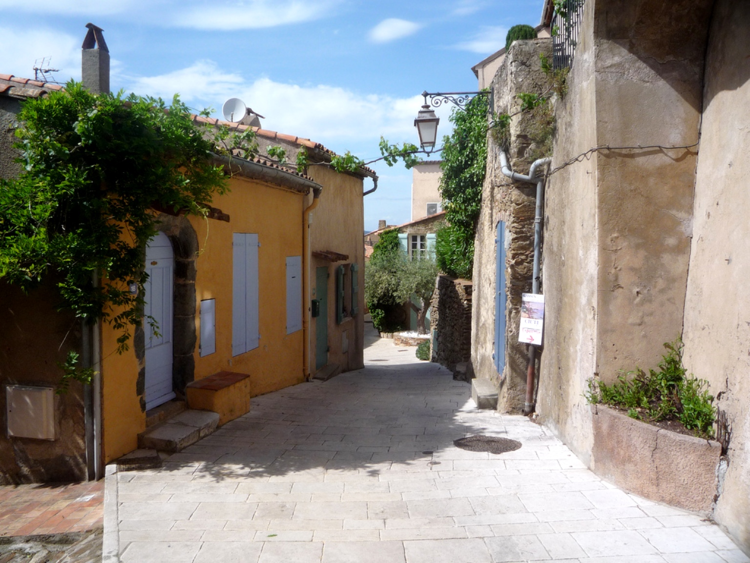 Gassin. A voyage to Gassin, Var near St-Tropez, Provence-Alpes-Côte d ...