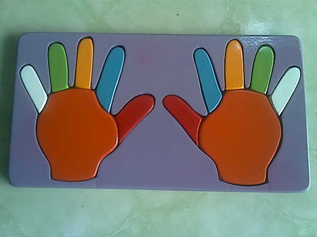 Kerajinan: PUZZLE TANGAN