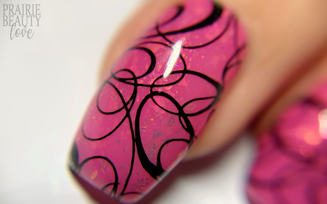 Prairie Beauty: NAIL ART: Bold 60s Vintage Inspired Flakie Nails