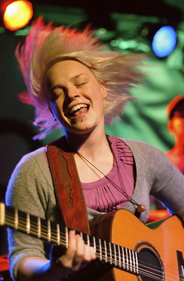 PIYALO ANTES: LA GENIAL "WALLIS BIRD"