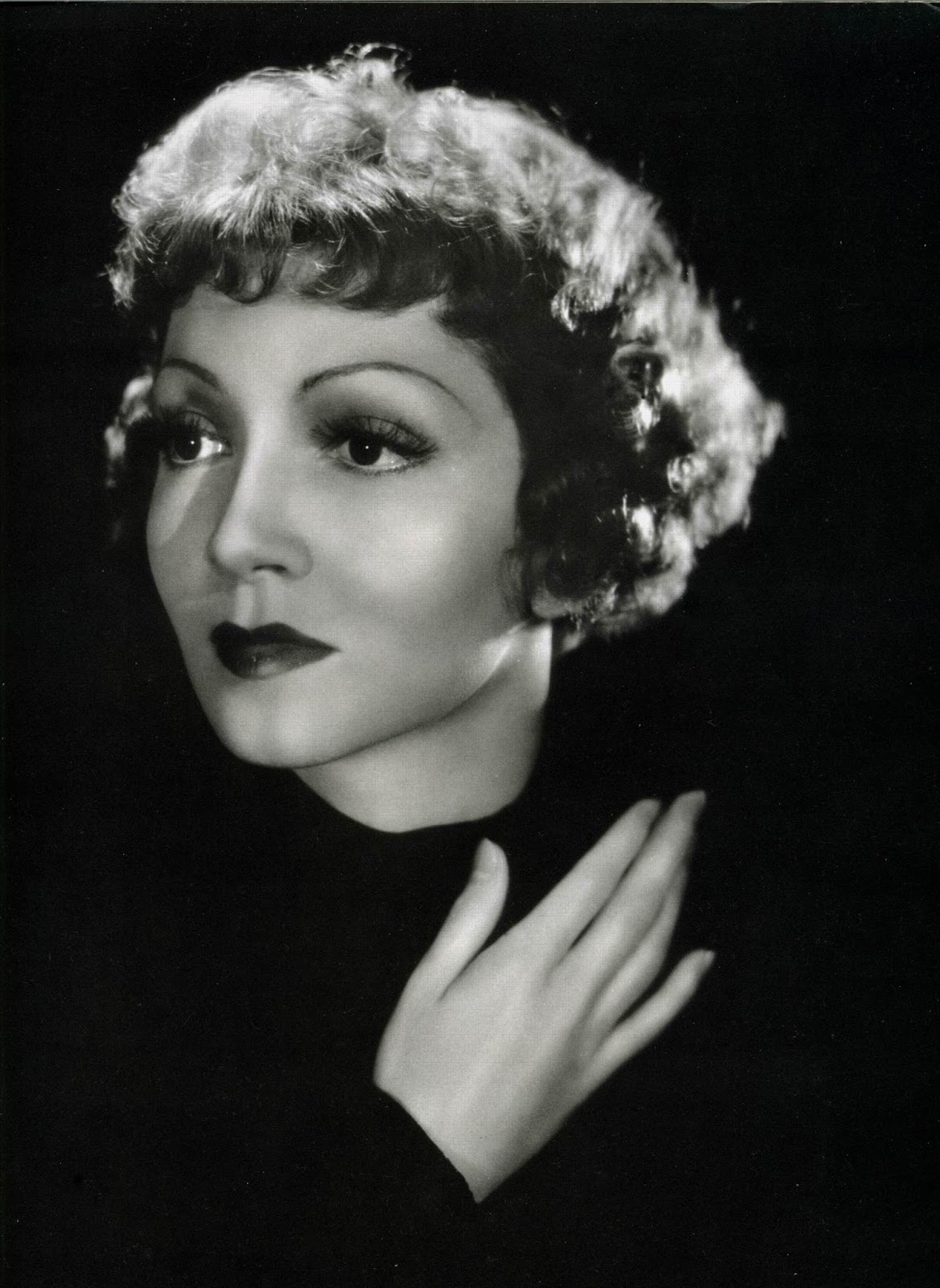 Dazzling Divas: Claudette Colbert