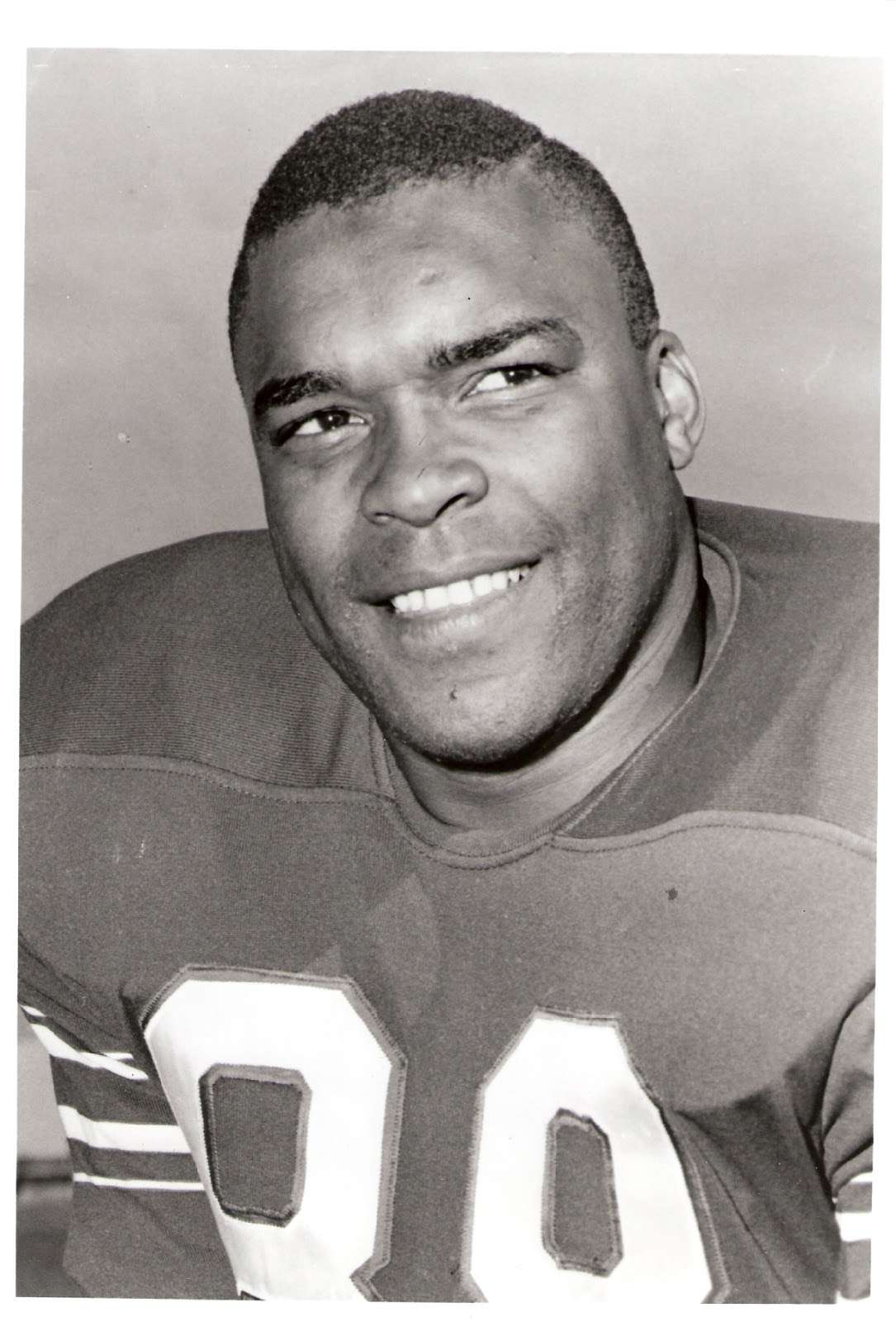 Pro Football Journal: Seventeen Straight: Buffalo's Outstanding Defense ...