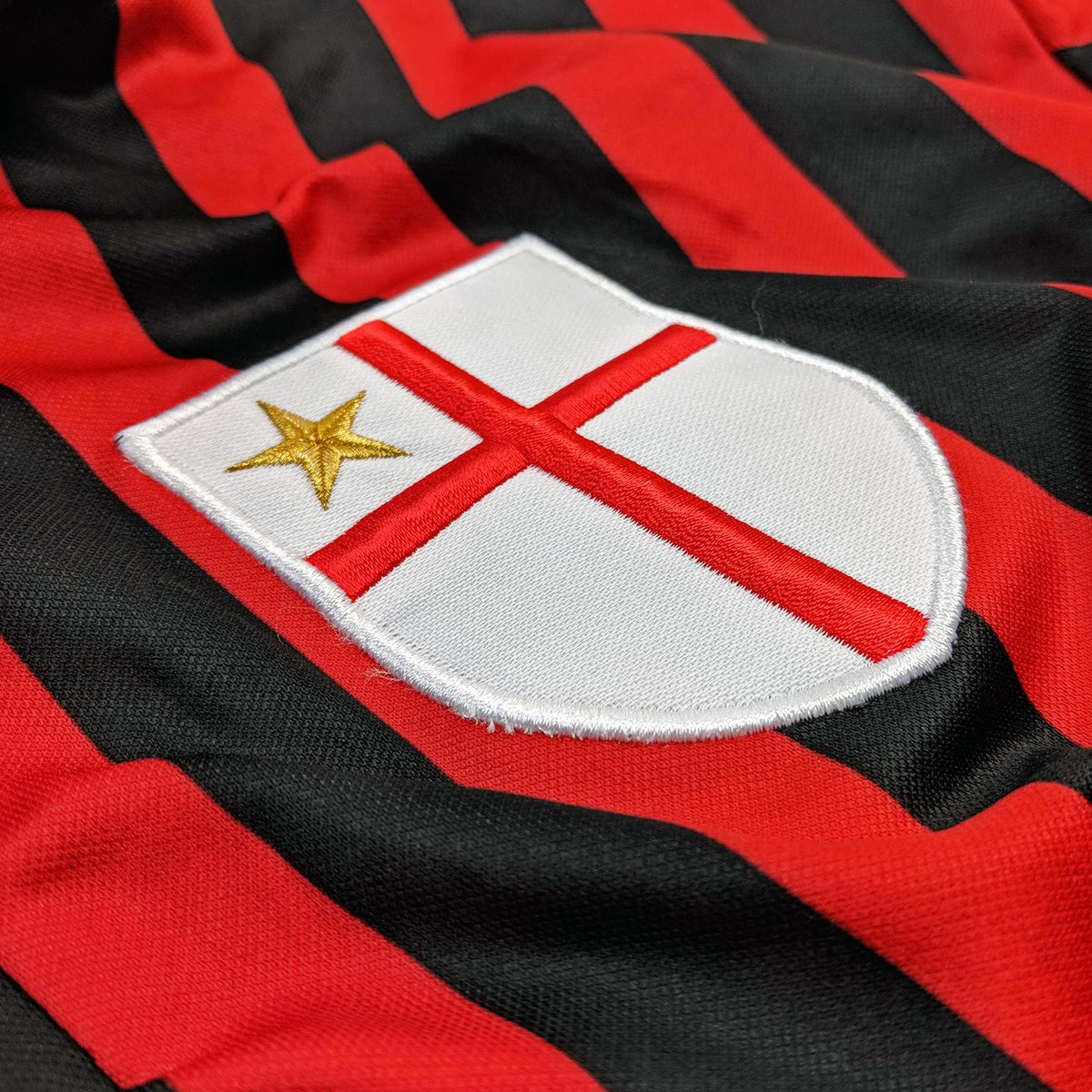 Best Of - Centenary Crests & Kits | Barcelona, Man Utd, Milan & More ...