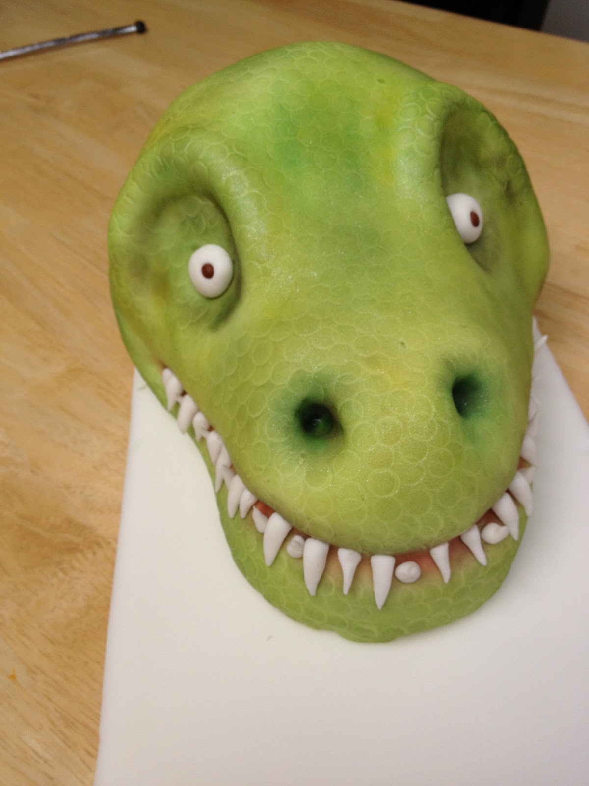 The Crafty Conundrum: SYTYC -T-Rex Cake Tutorial