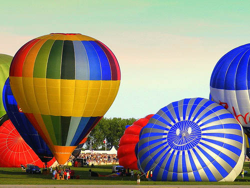 The Art Of Photographing Hot Air Balloons | Mow Design | Graphic Design ...