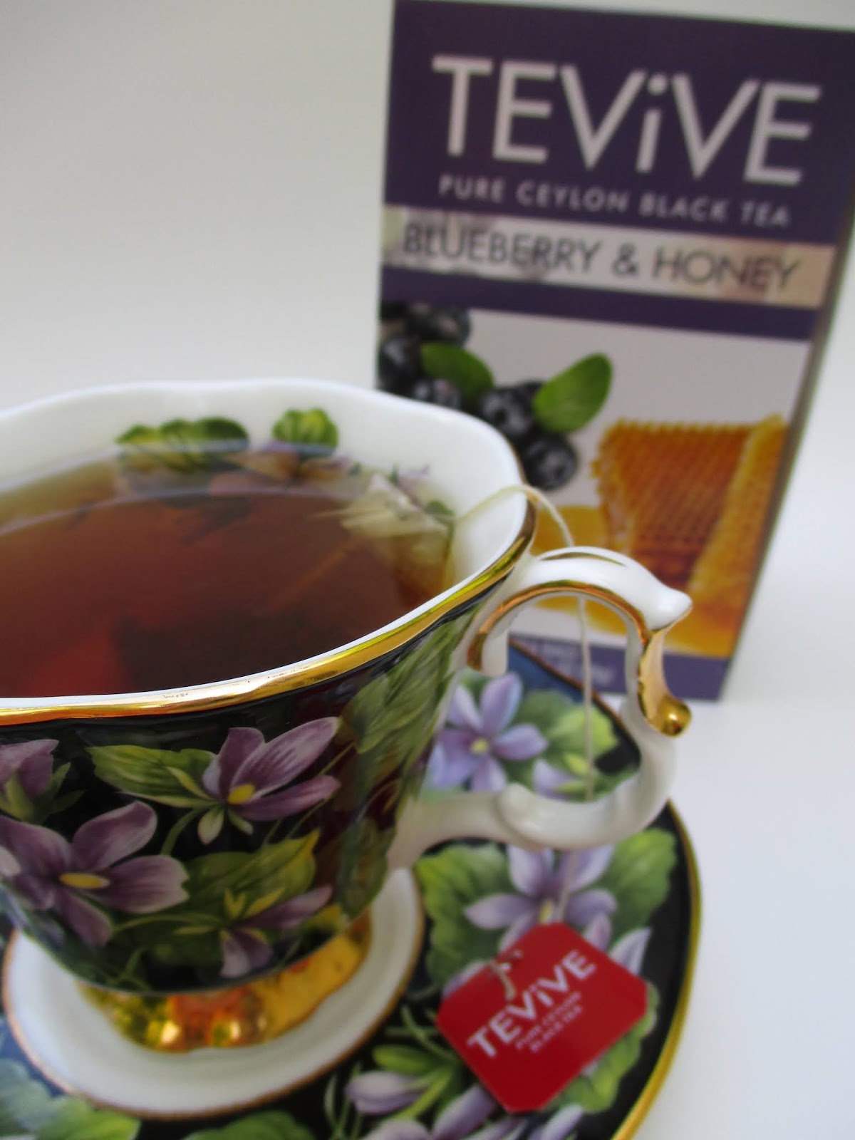 Tea With Friends: Tevive's Blueberry & Honey Tea
