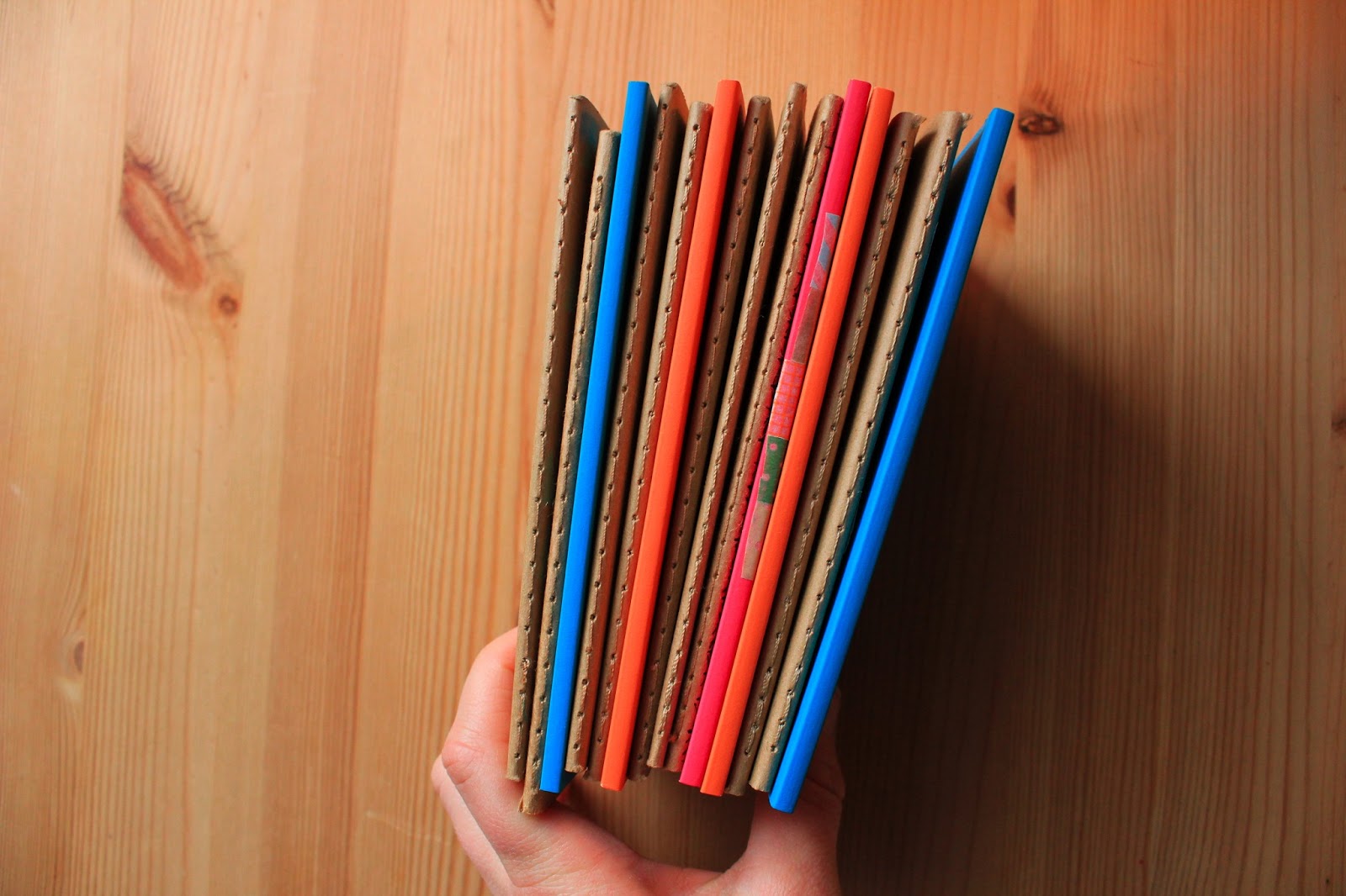 Peachy Press: i love tiny things (like pocket sized notebooks).