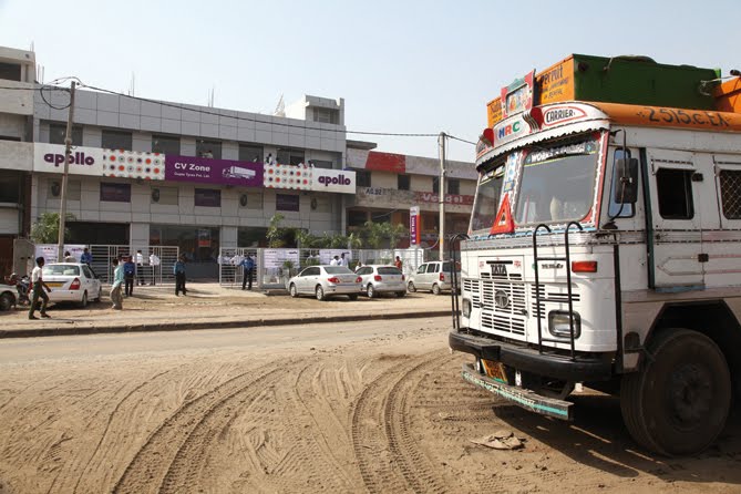 Apollo CV Zone, India’s first full-service outlet for CVs opened ...