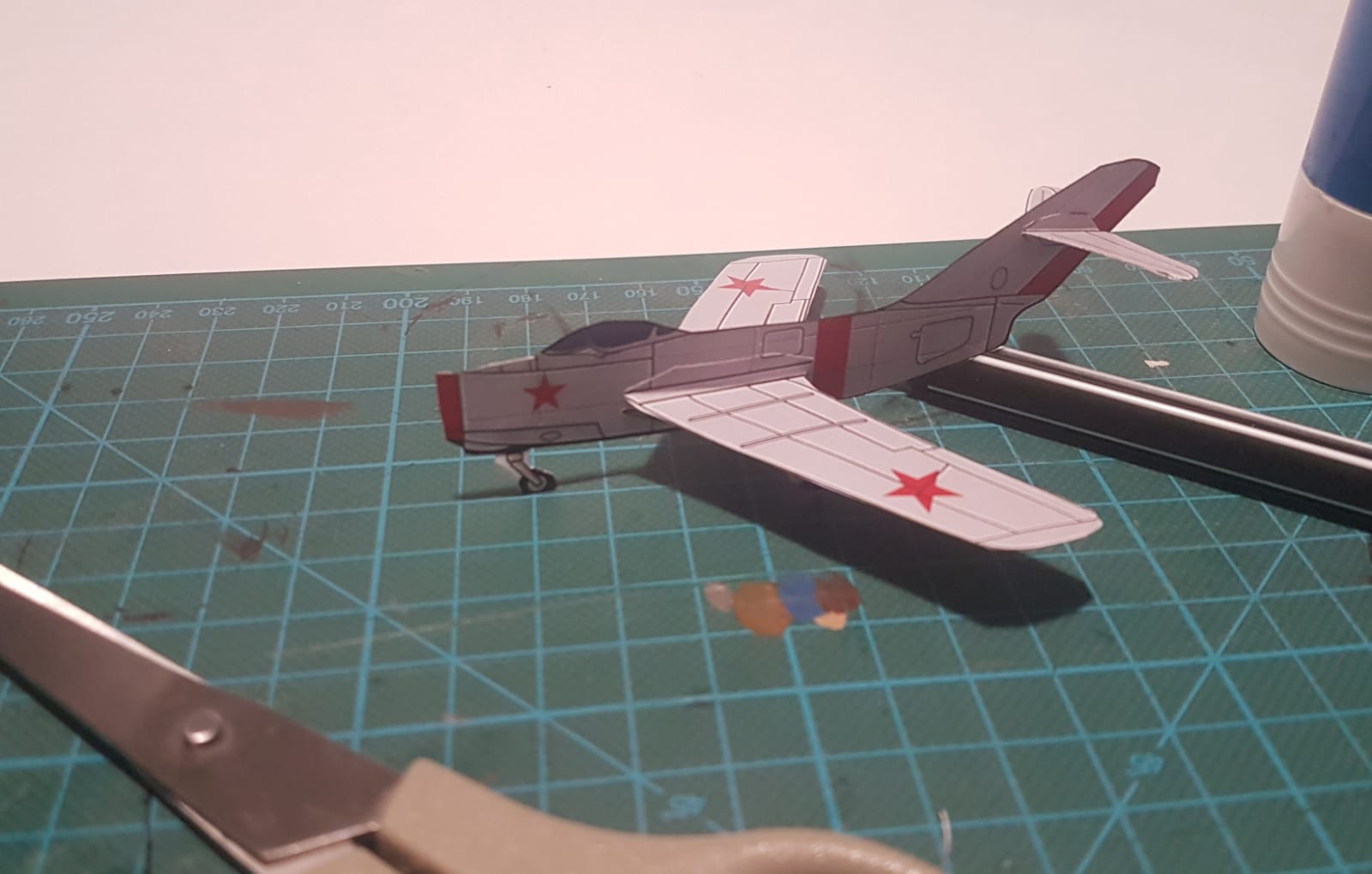 il wargamer solitario: mig 15 paper minitures work in progress...