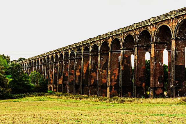 Enjoy your time with beautiful places: Ouse Valley Viaduct