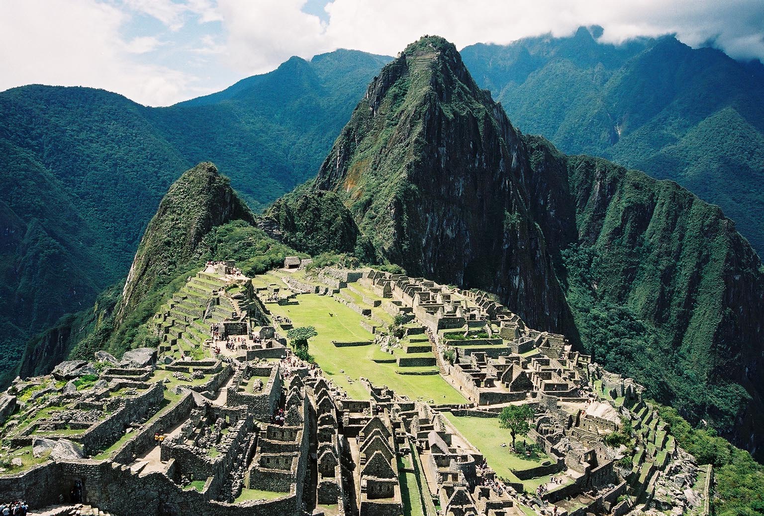 Clovis Horst Lindner: Machu Picchu 100 anos