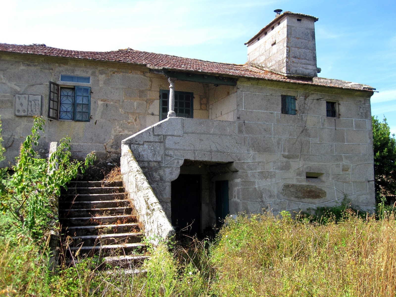 DONDE SOLO HABITA EL TIEMPO - URBEX GALAICO: El pazo saqueado