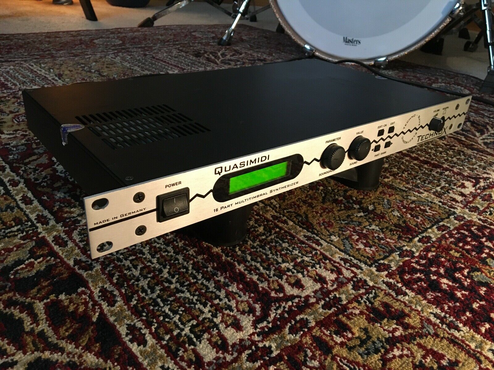 MATRIXSYNTH: Quasimidi Technox - Vintage German Rackmount Synthesizer ...