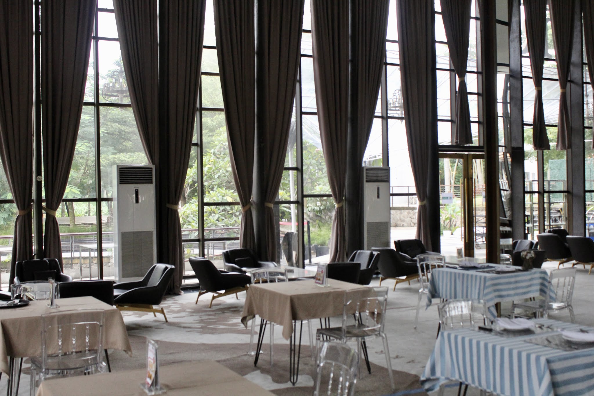 CHAKRA HALL & LOUNGE - BSD ~ a free & happy soul | MUTEEYAHYA