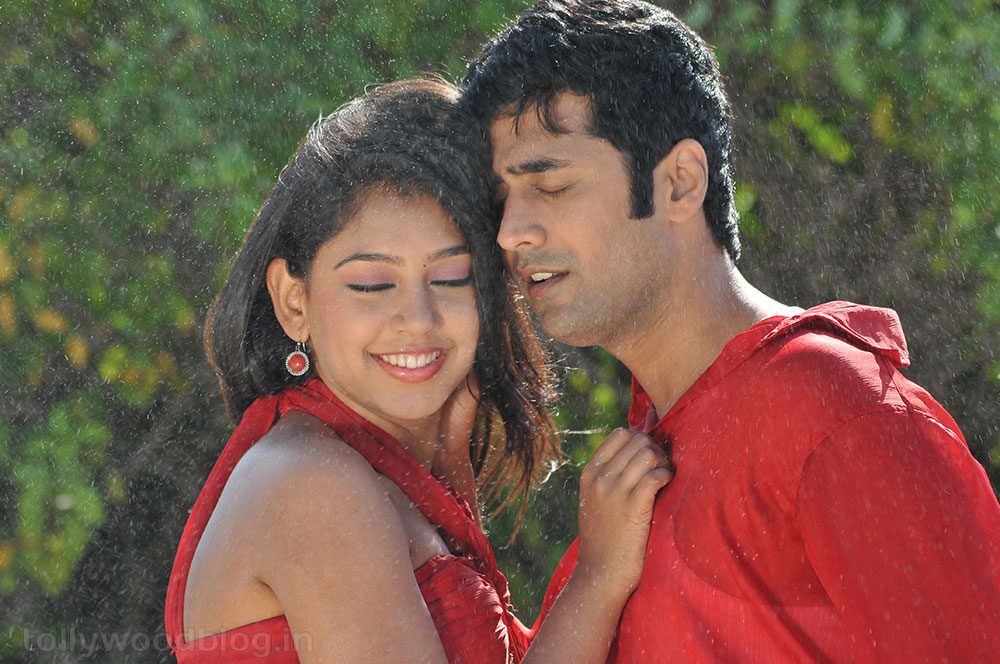 Pelli Pustakam Movie Romantic Photos Gallery