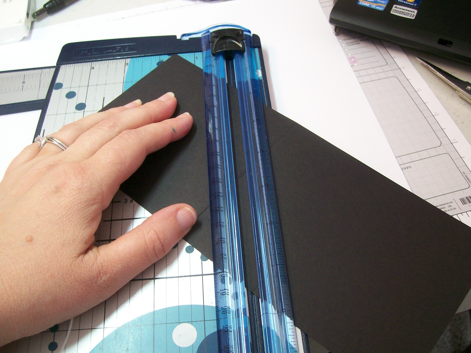 Tutorials: Graduation Hat Card