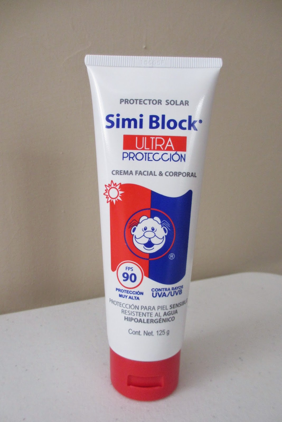 Bloquea el Sol: Bloqueador de Dr. Simi