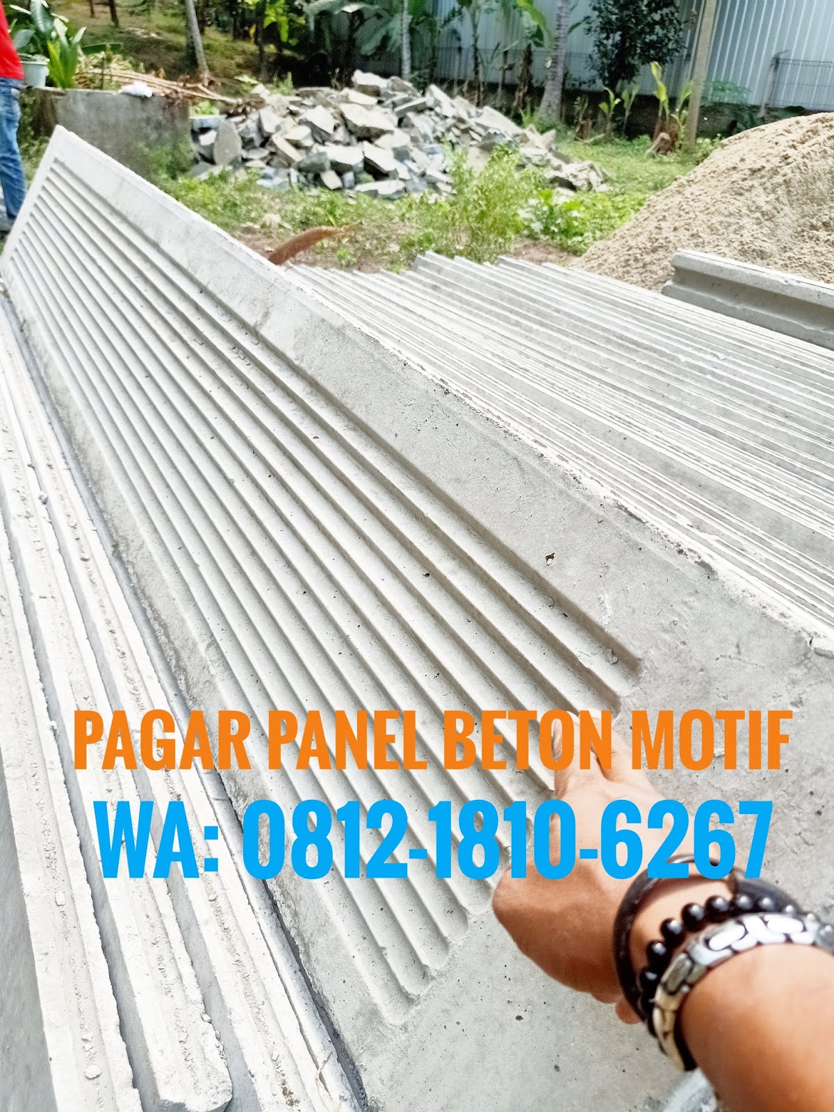 Pagar Panel Beton Motif Corak Bergaris Minimalis