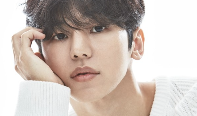 Kang Insoo 강인수 protagoniza el musical de Navillera 나빌레라 - BA NA NA ...