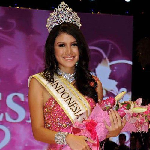 think positively: Miss Indonesia 2012