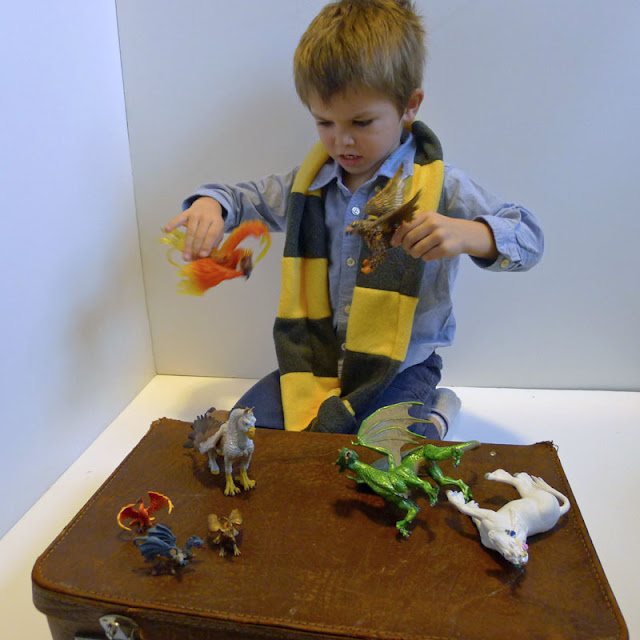 Pieces by Polly: How to Make Newt Scamander's Magical Case