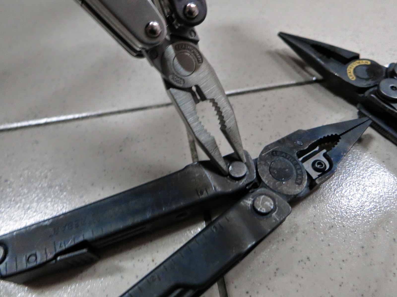 Outdoor Gadgets: Leatherman Wave Mod - Black Tactical