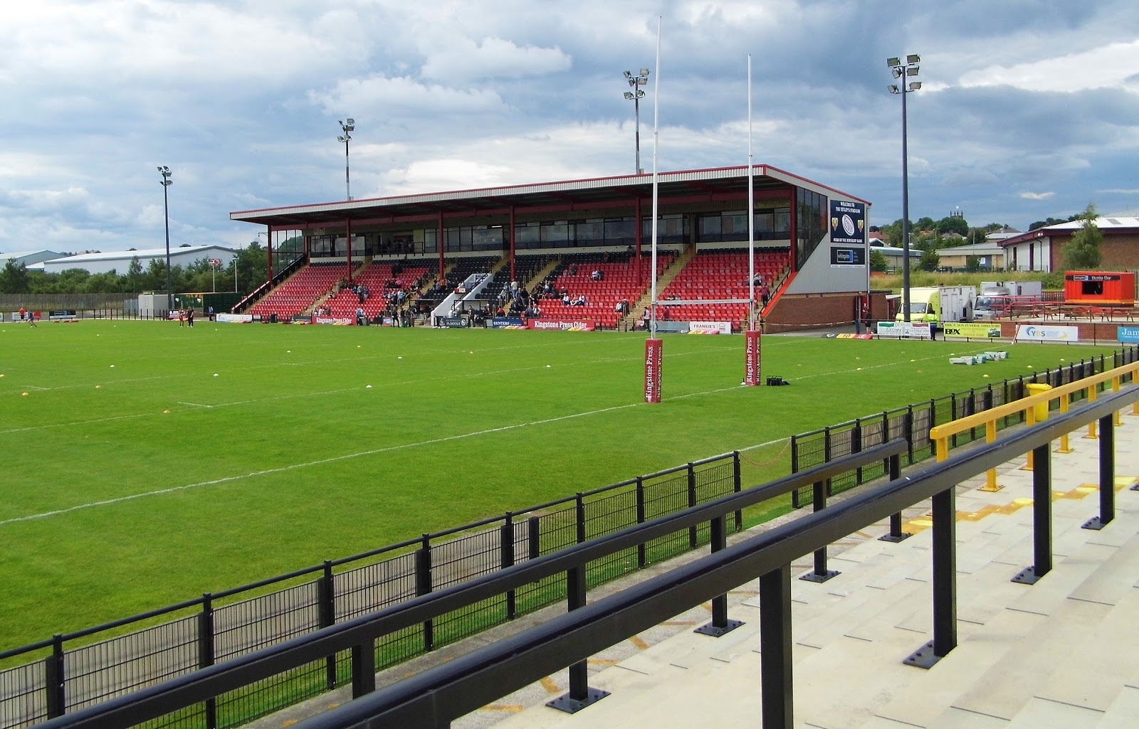 We all stand together: DEWSBURY RAMS CHARGE HOME