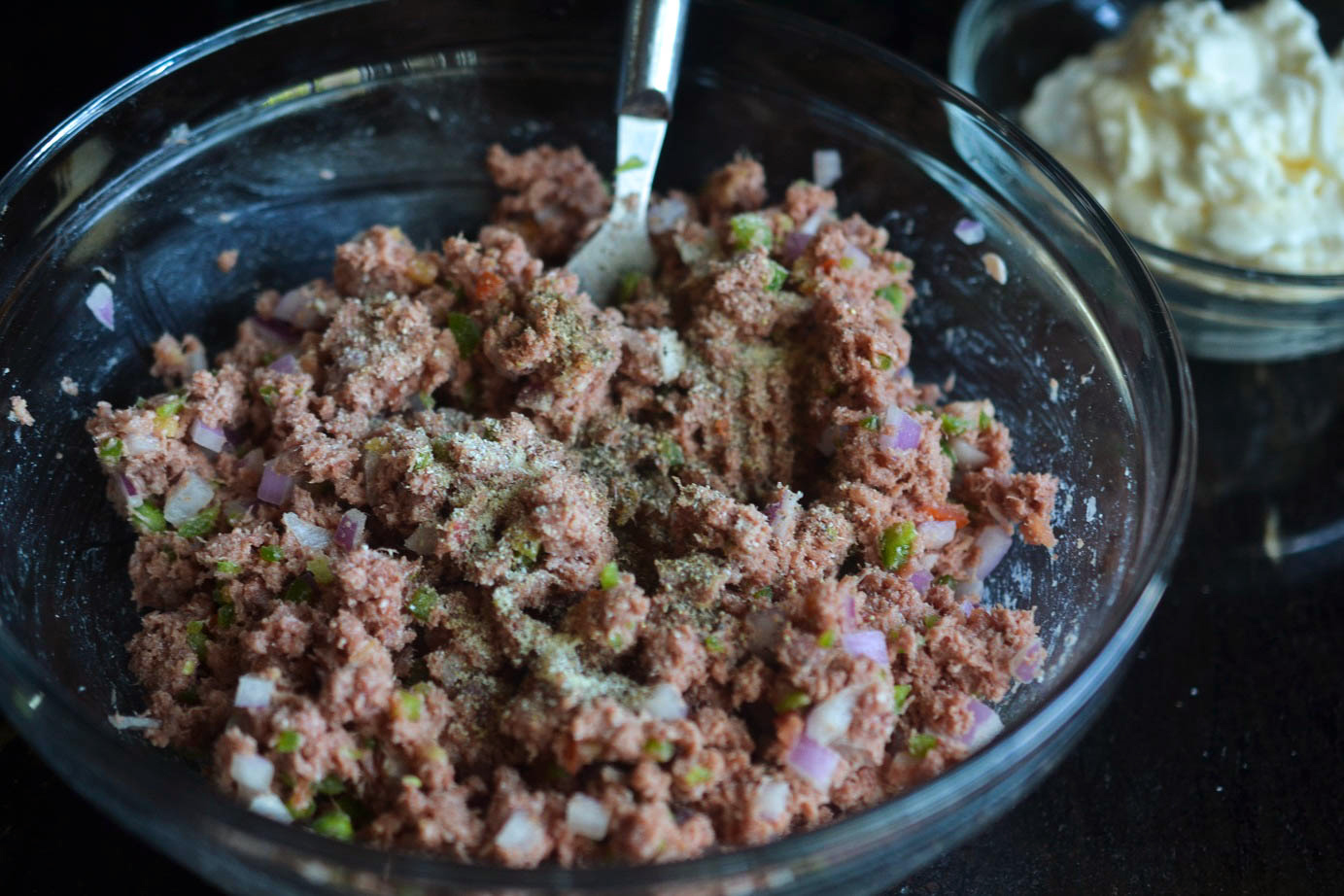 Greedy Girl : Jamaican corned beef sandwich aka Bully beef sandwich