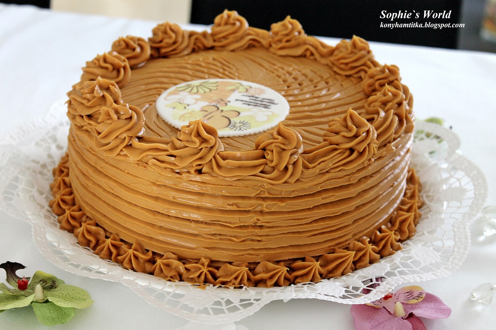 Sophie`s World : Fehér csokis-karamell torta