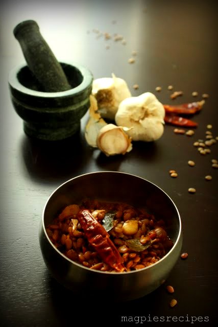 Magpie's Recipes: muthira horsegram lentil and crushed garlic curry