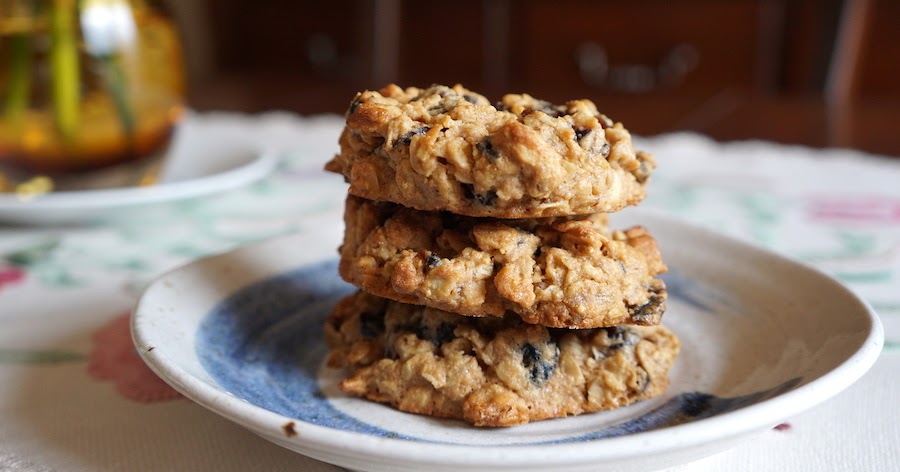 Cranberry-Raisin Oatmeal Cookies
